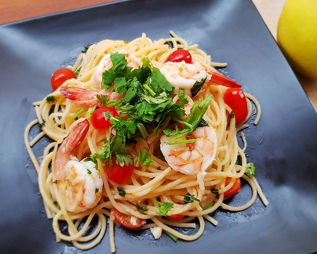 Spaghetti with Prawns and Lemon Oil – CHAR IN THE KITCHEN
