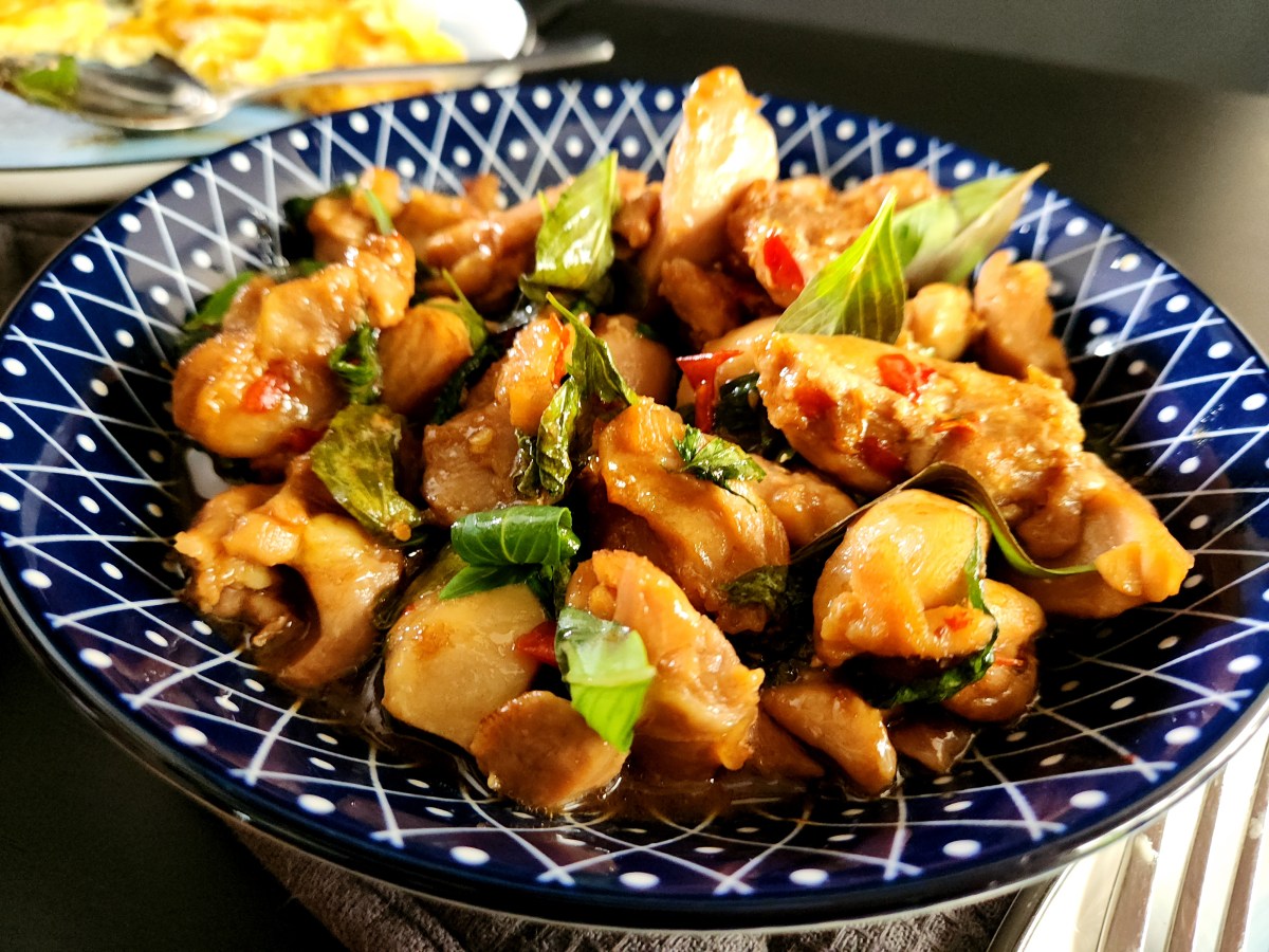 Thai Chilli Chicken Basil – CHAR IN THE KITCHEN